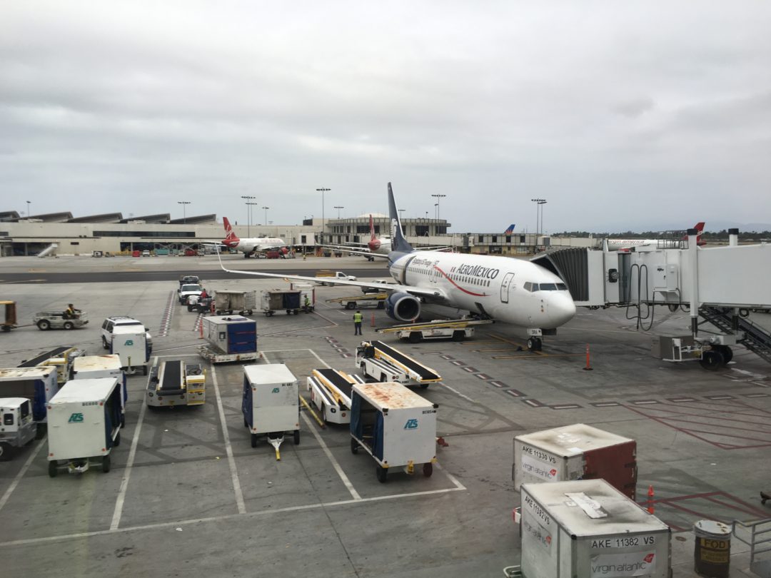 Review: Aeromexico Clase Premier B737 Mexico City to Los Angeles - Travelling the World